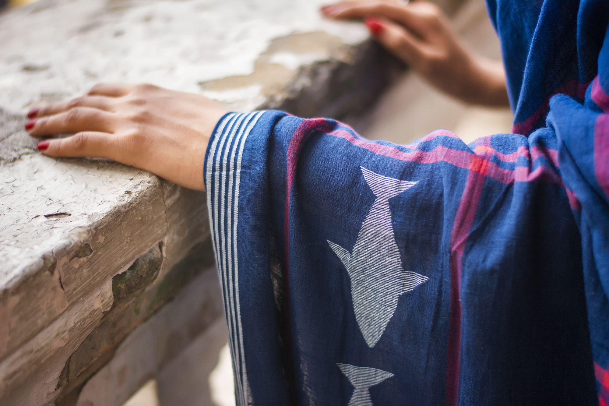 Get an essence of Bengali fishlore in handwoven sarees